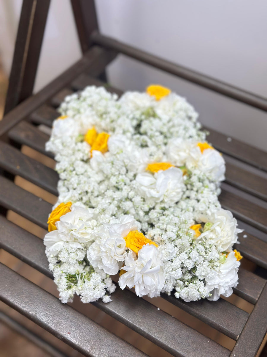 Carnation Strings CS-017 – Rithika Flowers Wembley